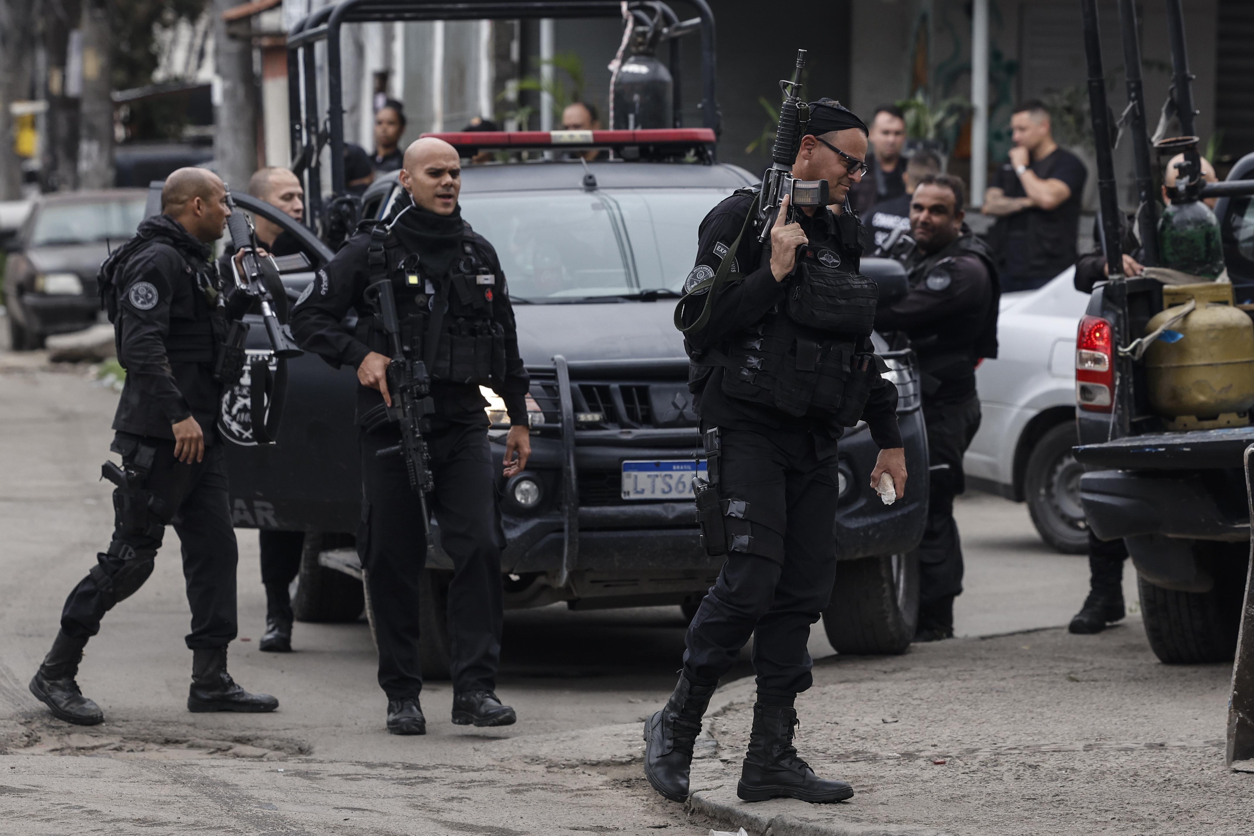 Capturan a 23 integrantes de la pandilla Florencia 13 en una redada en ...