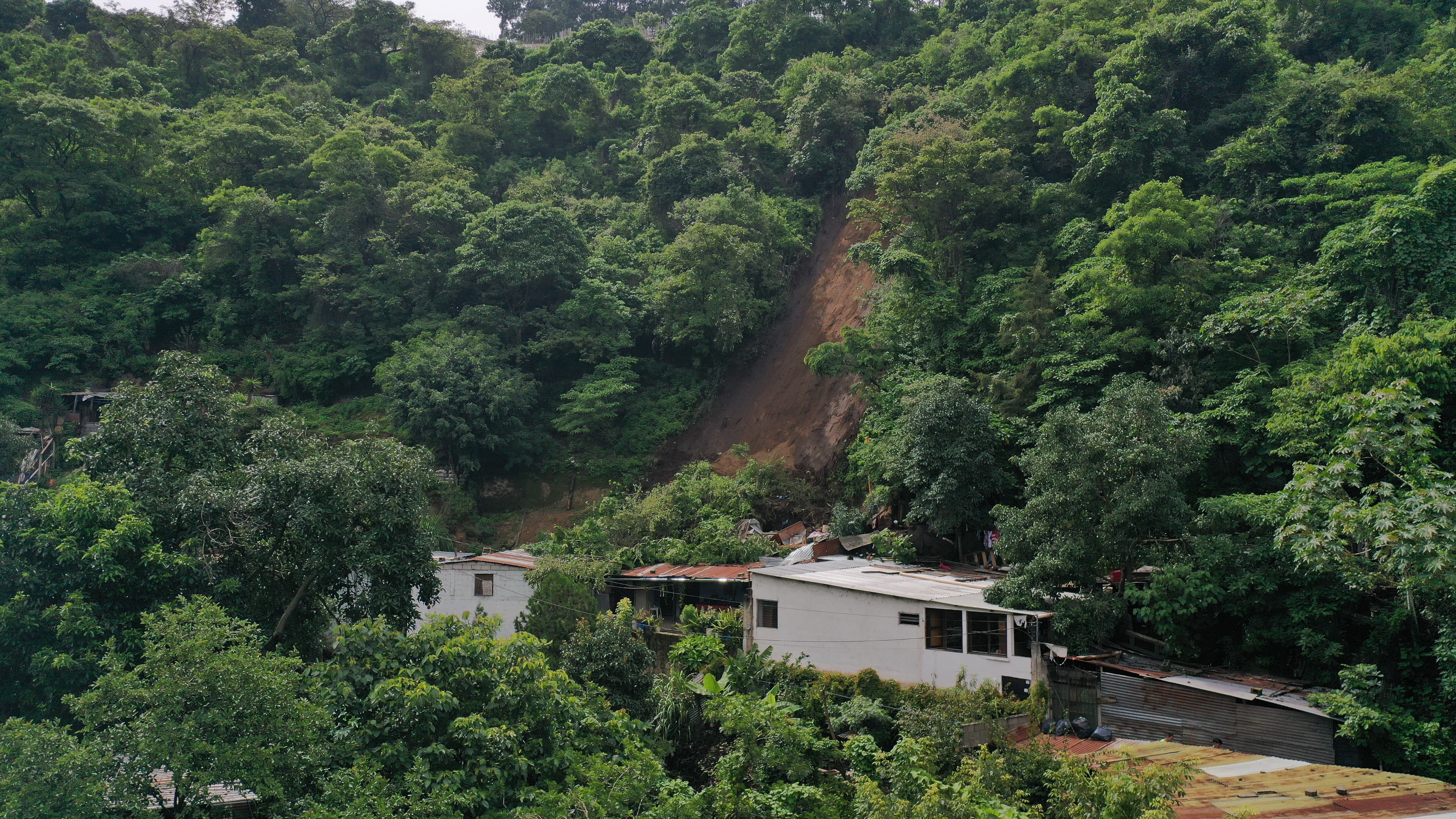 “No tenemos a dónde ir “: Más de 150 personas están en peligro por ...