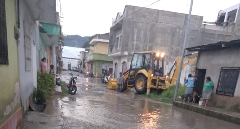 Lluvia de las últimas horas deja inundaciones y daños en Esquipulas