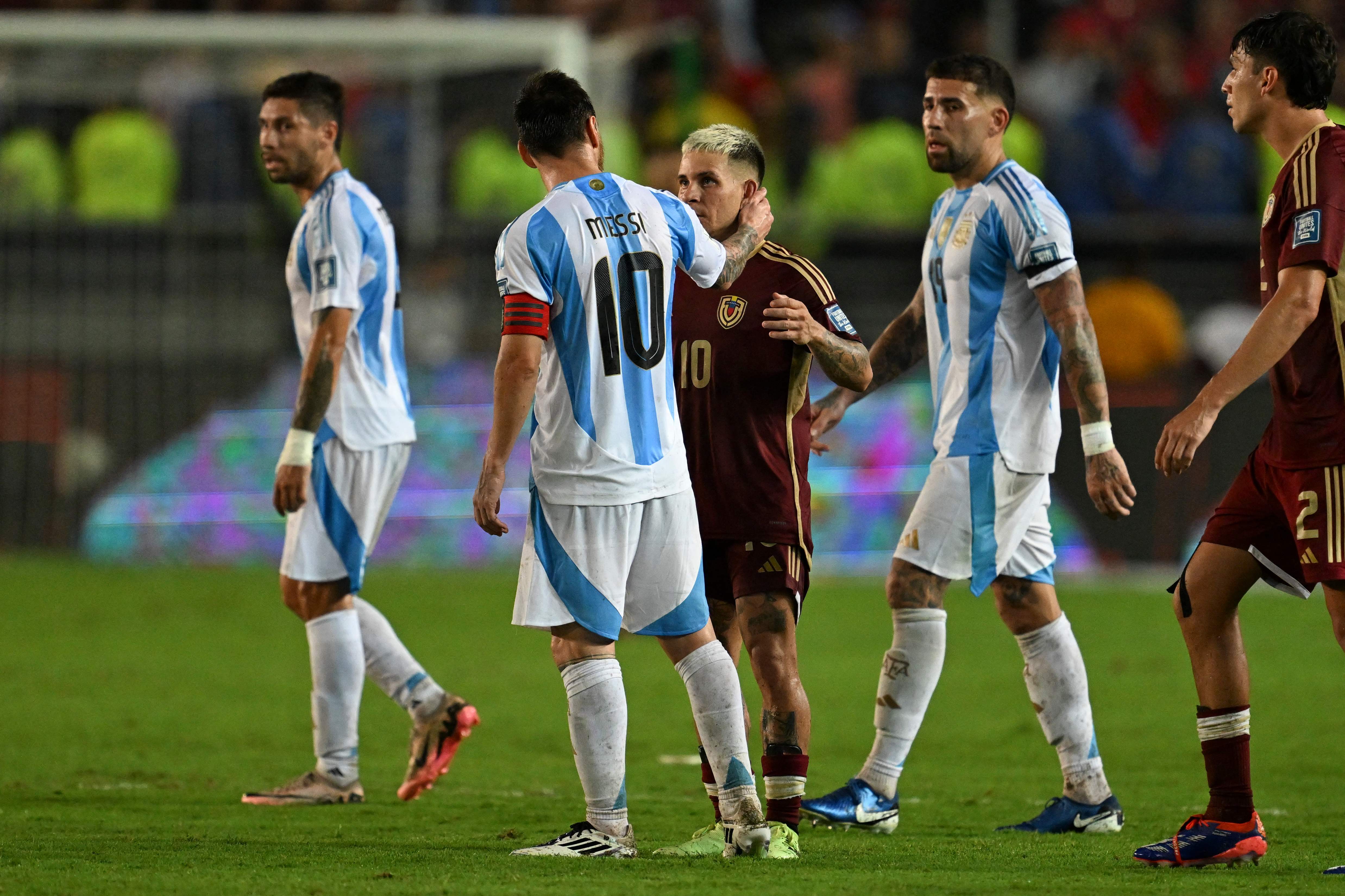 Yeferson Soteldo y Lionel Messi, protagonistas de un picante gesto en ...