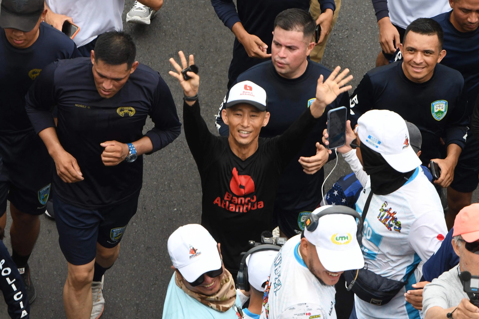 Shin Fujiyama retoma en Sololá su reto de correr para construir ...