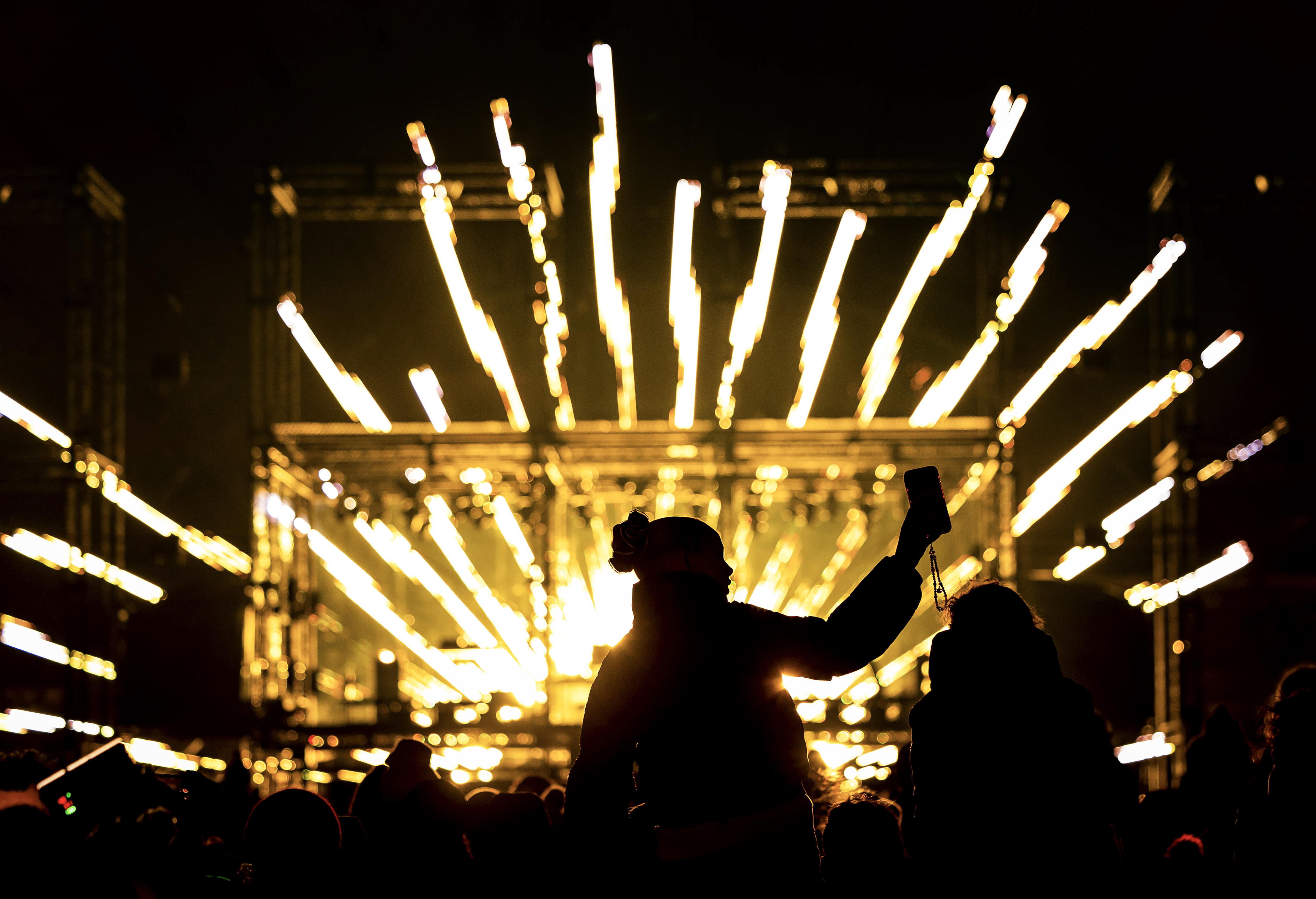 Año Nuevo 2025: Las imágenes impactantes de la celebración alrededor ...