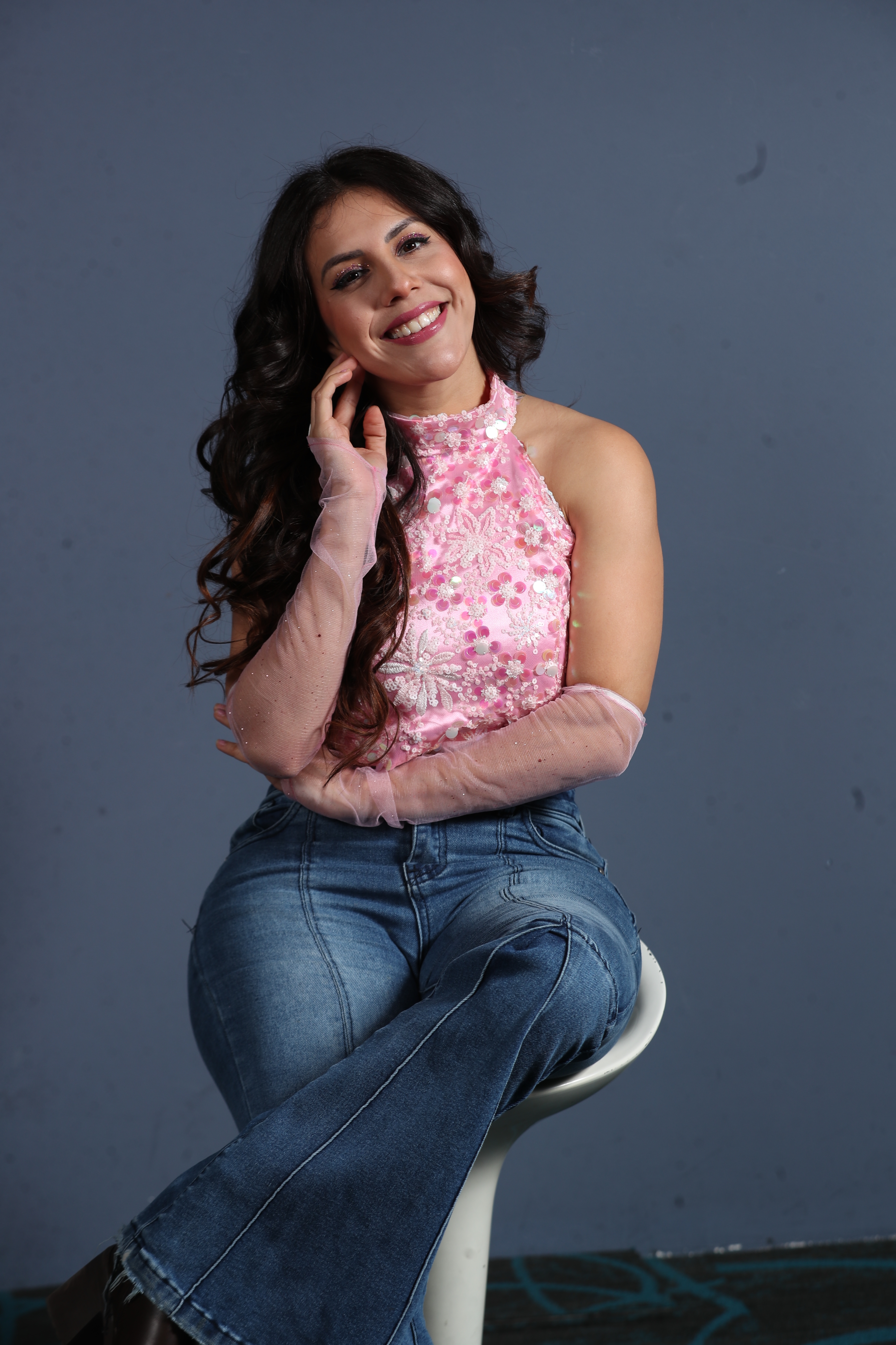 Un viaje en espiral de Fabiola Roudha se estrena en Guatevisión