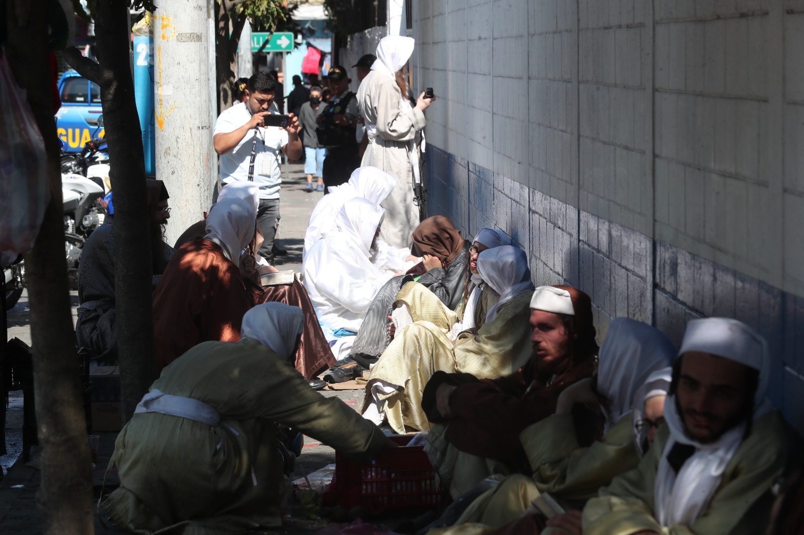Miembros de la comunidad Lev Tahor intentan retirar a menores de edad ...