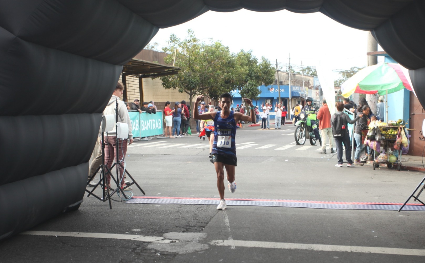 Carrera del Ingeniero 2025: José Carlos González y Heidy Villegas ganan ...