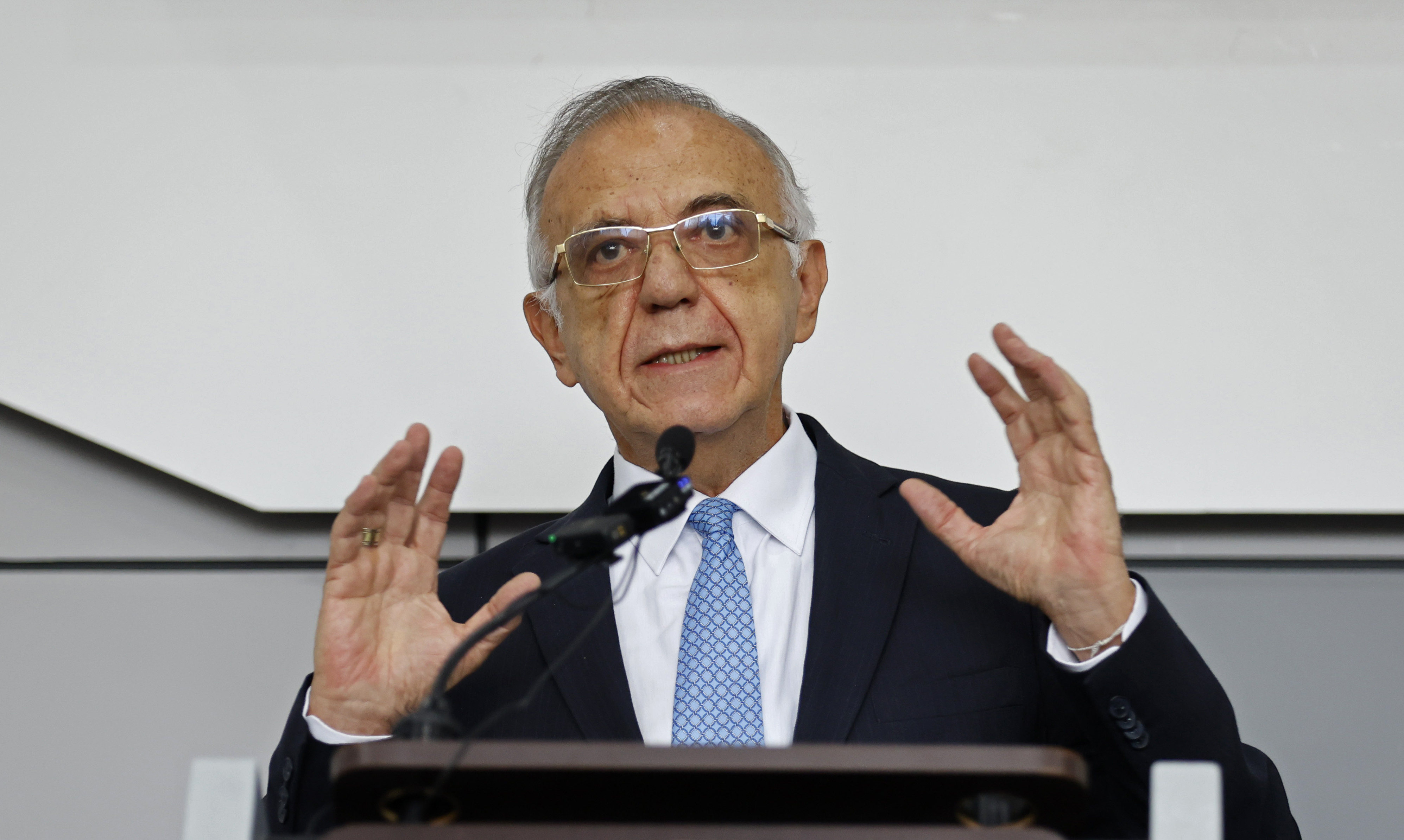 Ordenan la captura del exjefe de la Cicig, Iván Velásquez, y de la ...