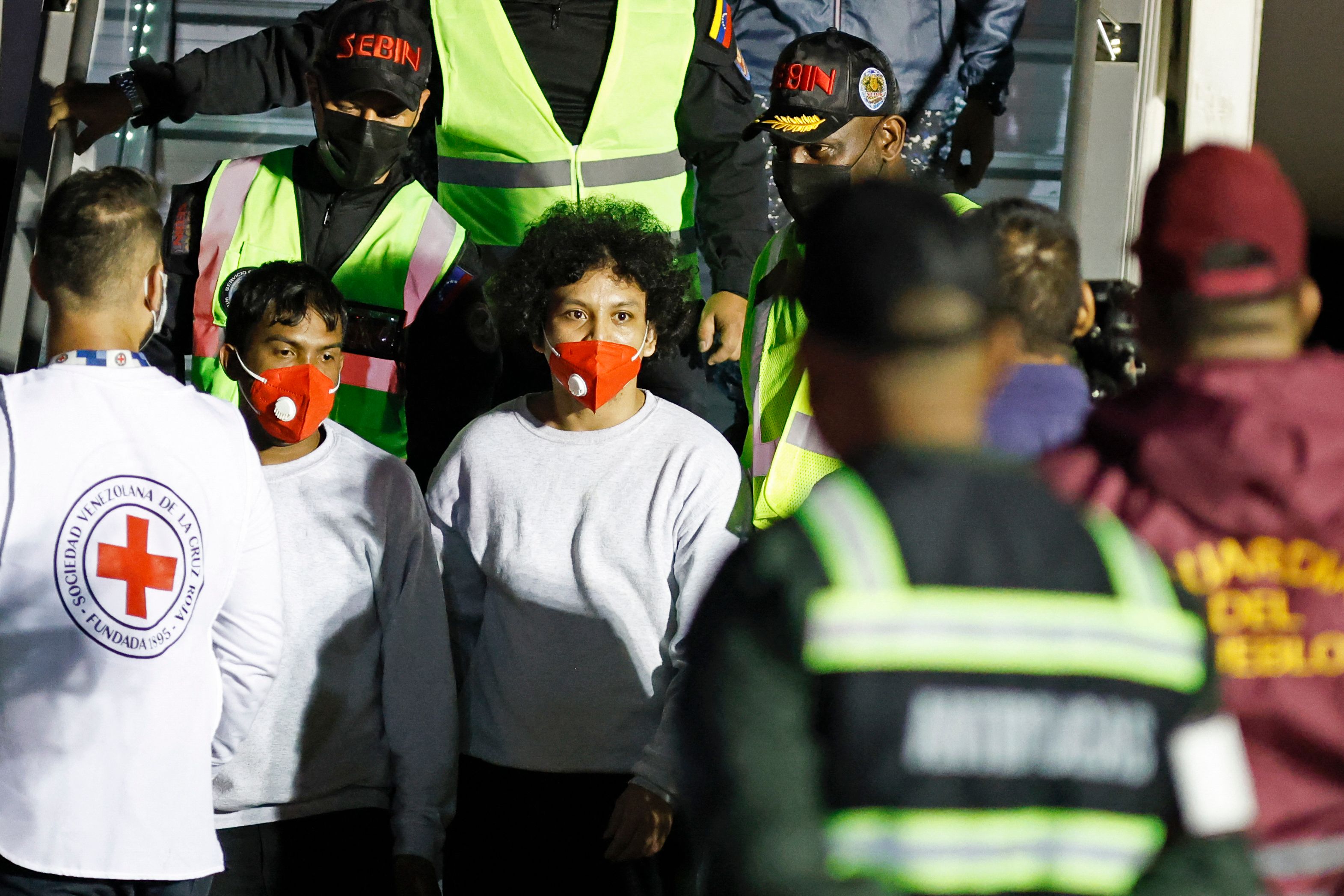 EE. UU. deporta a influencer venezolano “Leito Oficial”, que llamaba a ...