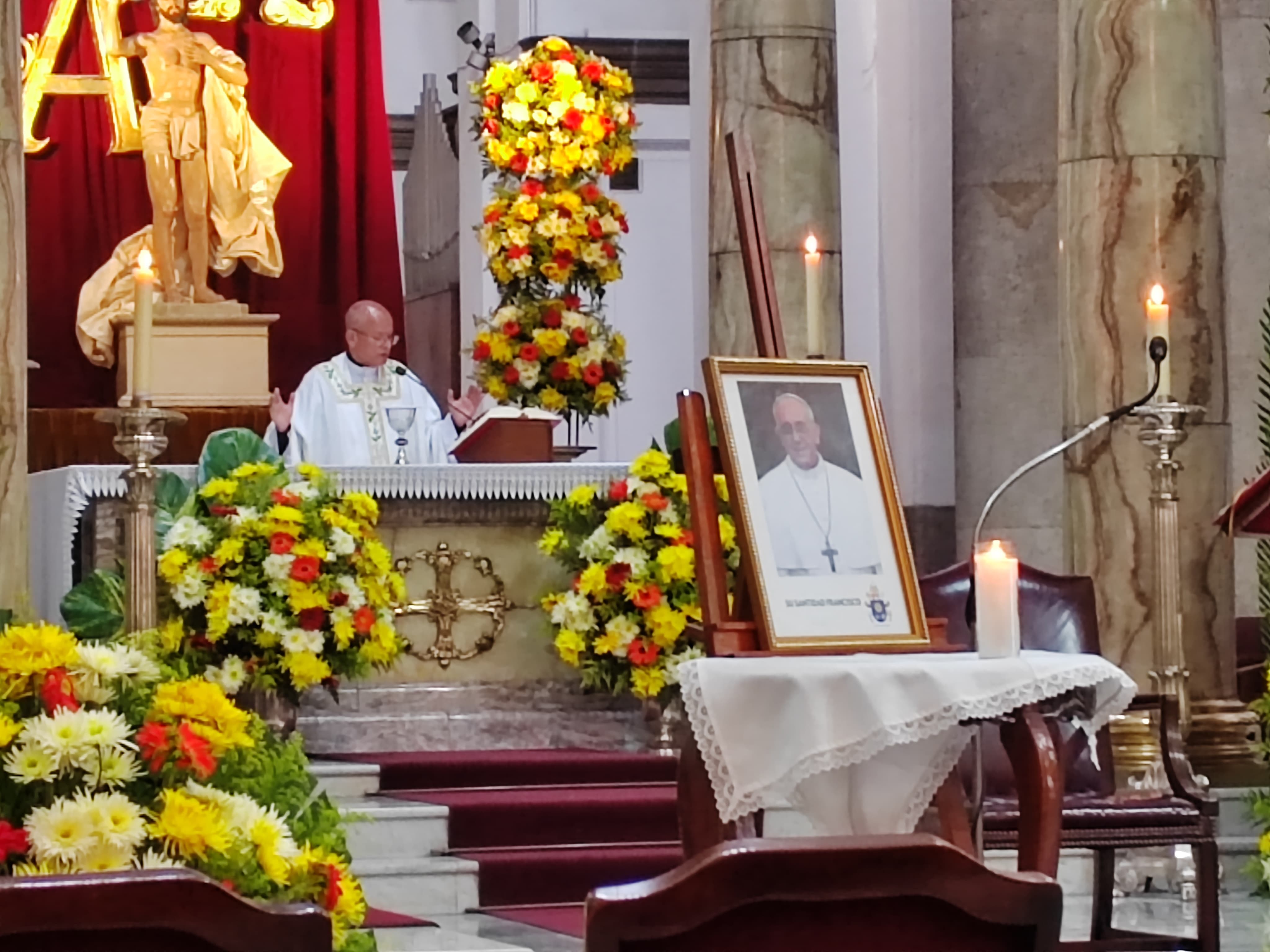 Por qué se doblan las campanas por el papa Francisco en la Catedral Metropolitana y cómo los ...