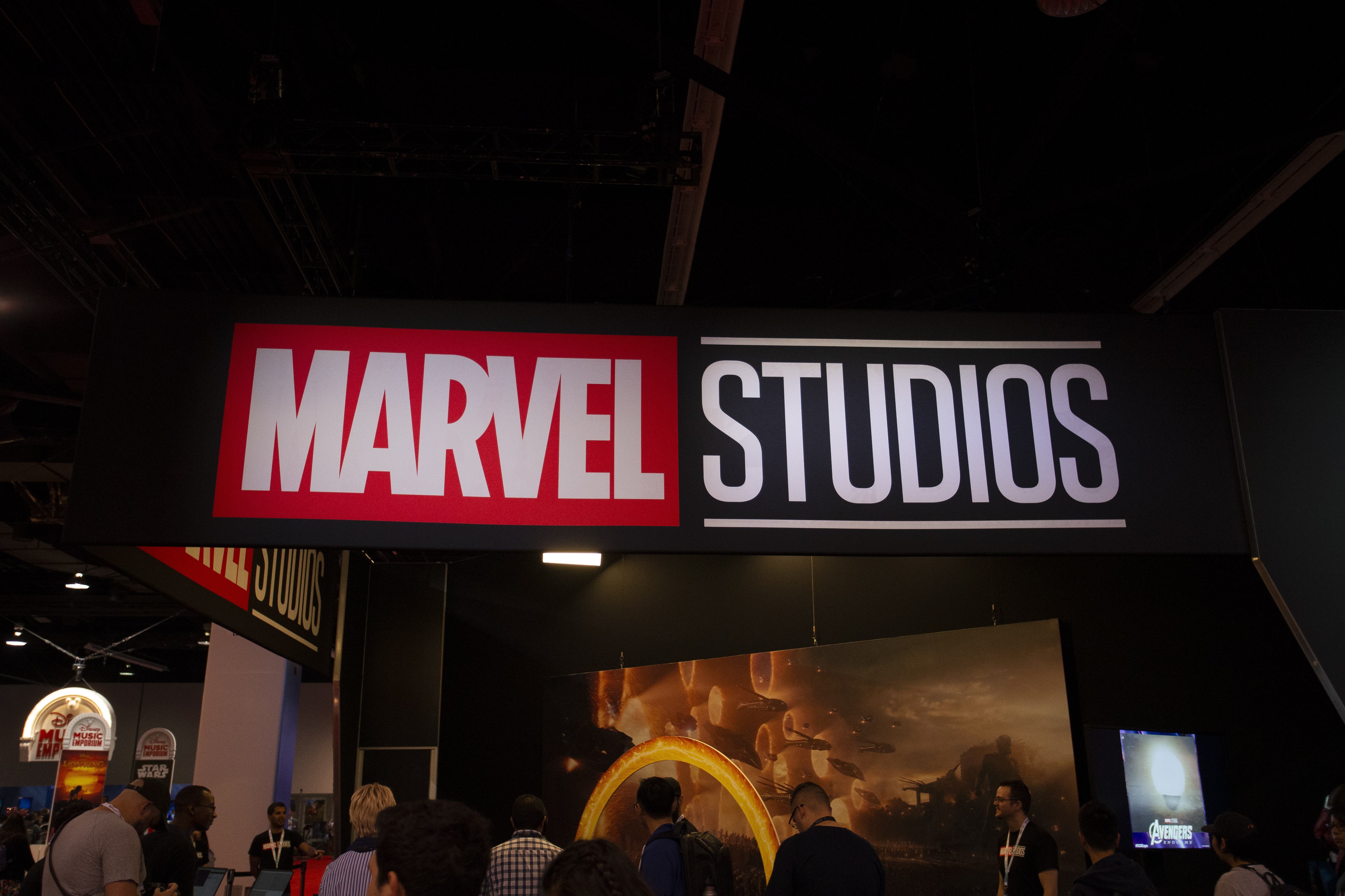 Marvel Y Dc Logo