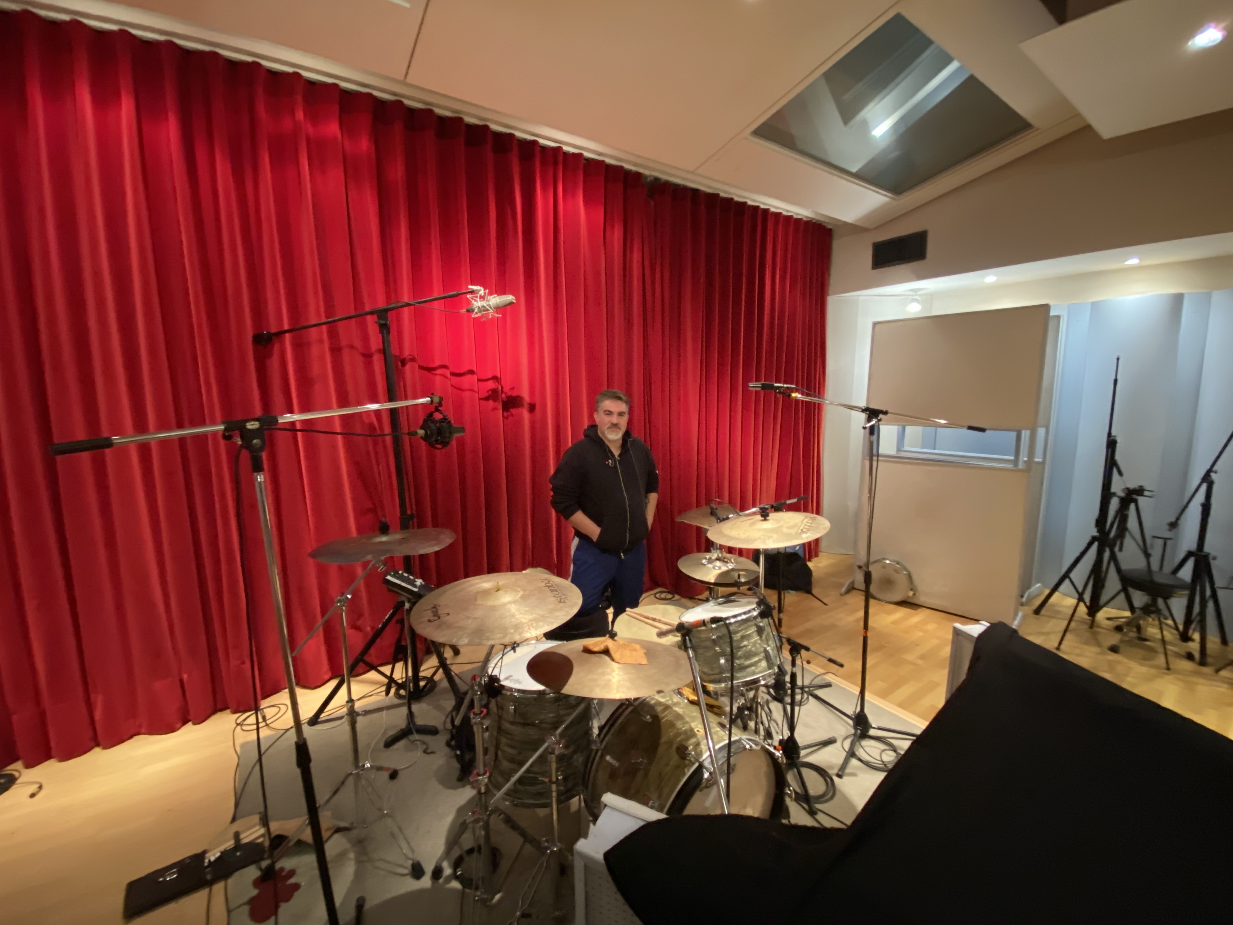 Bohemia Suburbana publica "Fiel a la miel", un álbum que marca un nuevo capítulo en su ...