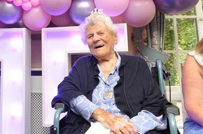 Ethel Caterham, la británica de 115 años que ahora es la persona más ...