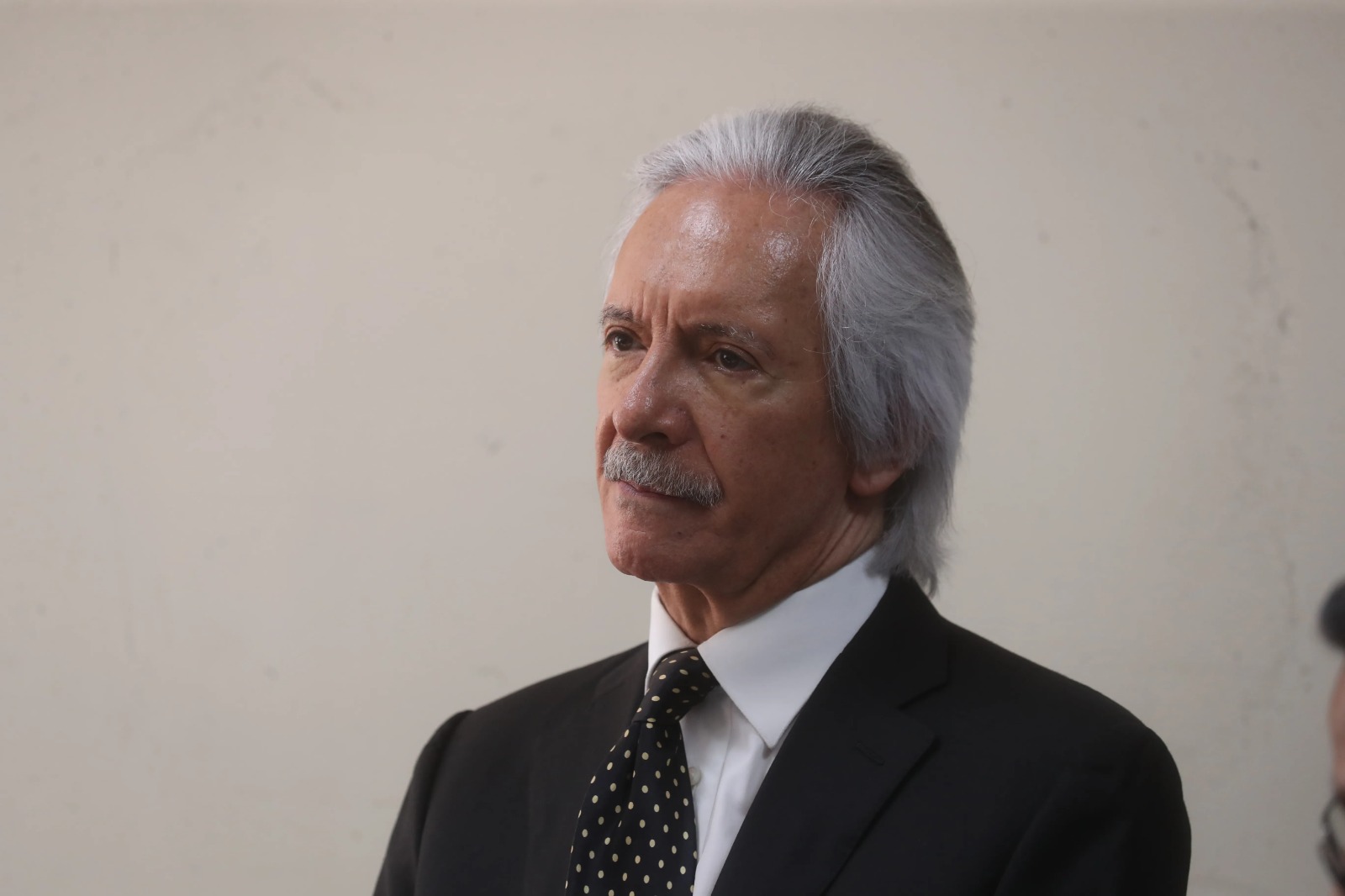 Corte Suprema acepta amparo a Jose Rubén Zamora, pero su salida de ...