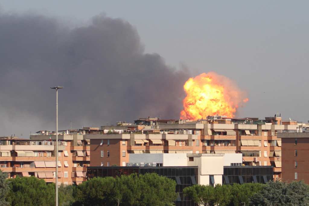 Explosión en una gasolinera en Roma deja 30 heridos