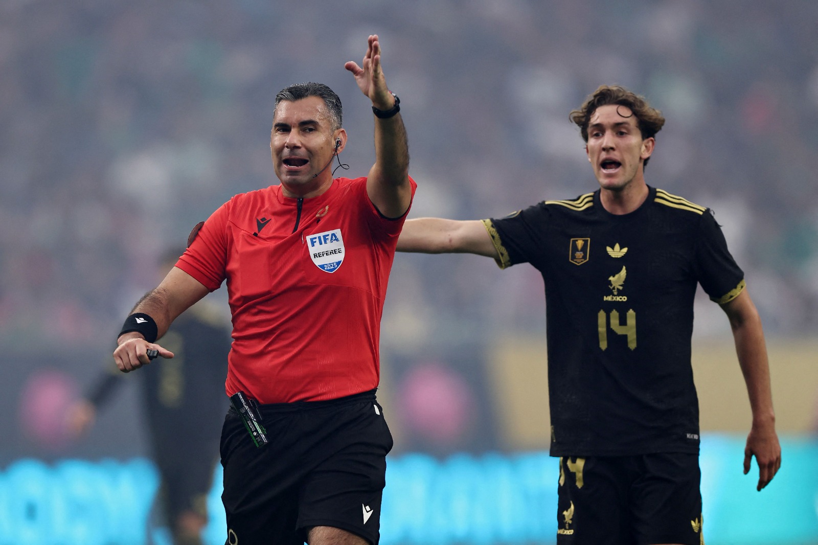 Mario Escobar sale bien librado de una vibrante final entre México y ...