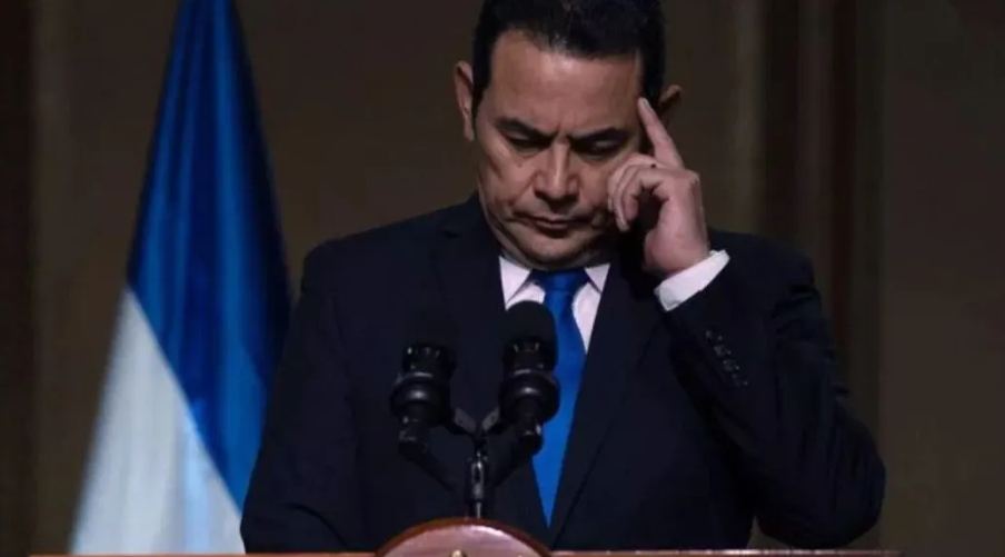 Jueza ordena investigar al expresidente Jimmy Morales por muerte de 41 ...