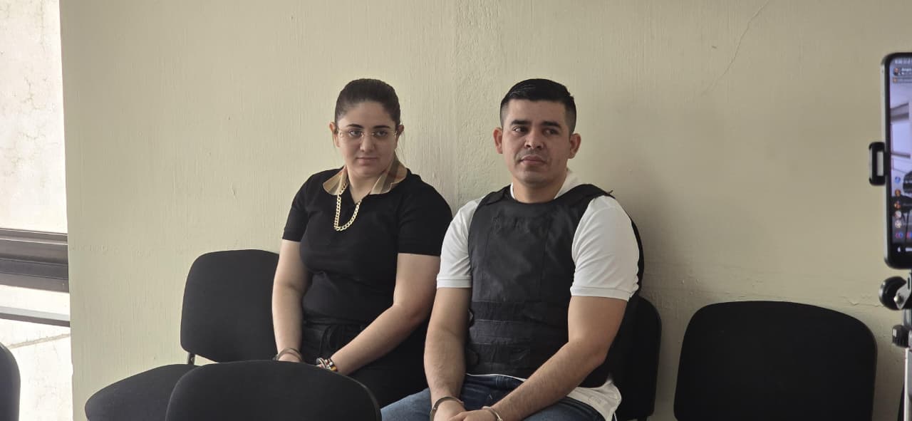 Fernanda Bonilla y Luis Marroquín asisten a audiencia de recusación ...