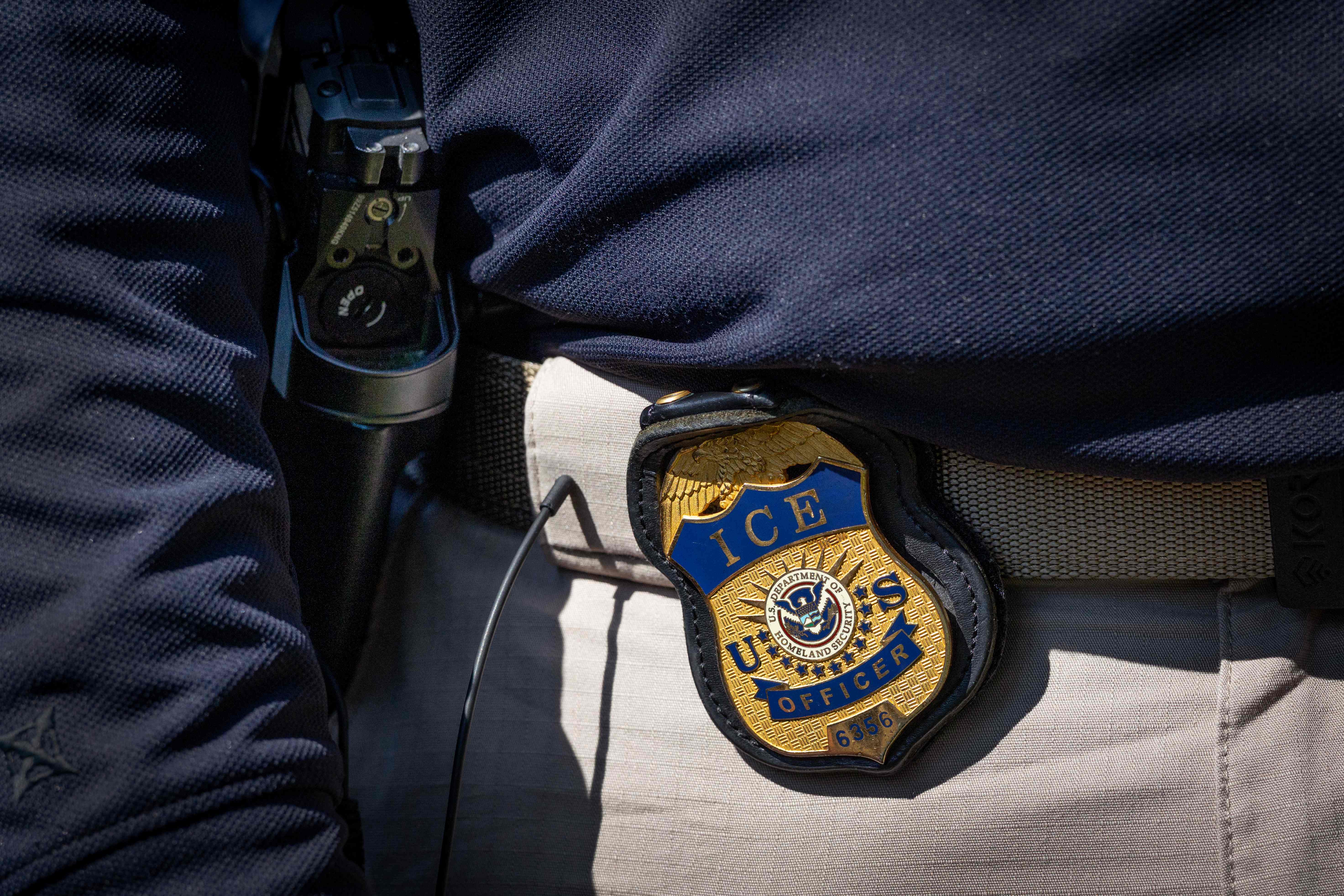 Agentes de ICE llaman "animales" a guatemalteco y otros migrantes ...