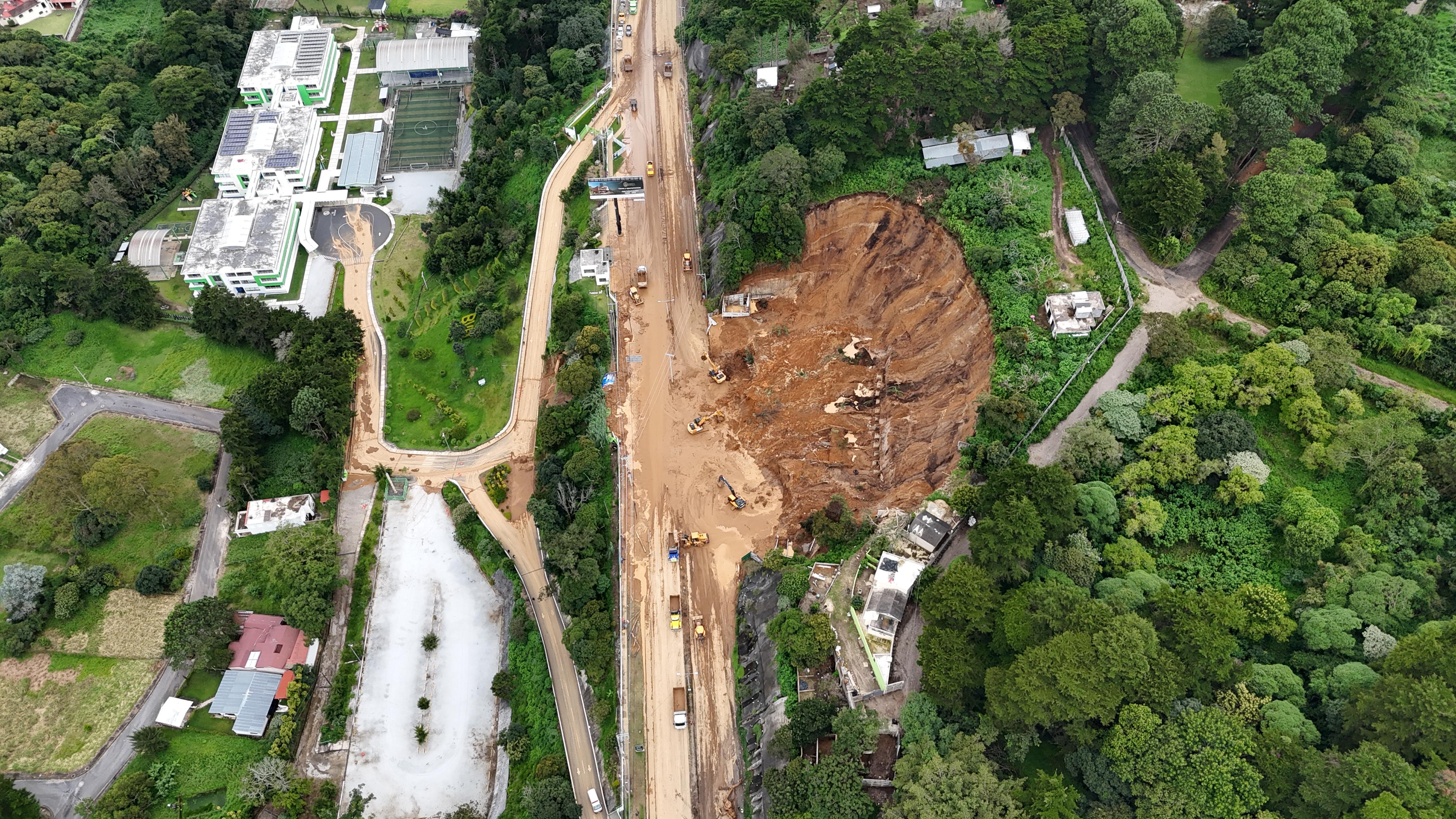 Semana caótica por derrumbe en km 24.5 de la ruta a El Salvador