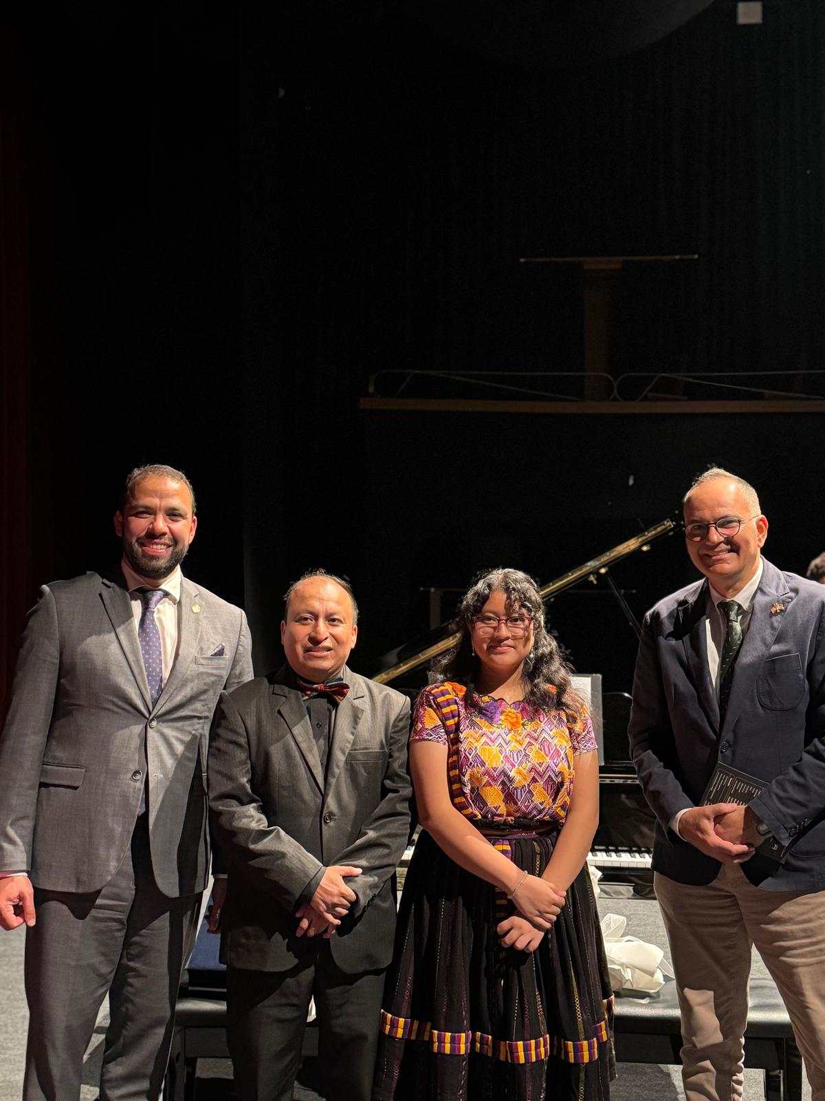Pianistas guatemaltecos brillan en Turquía: Yahaira Tubac y Roberto ...
