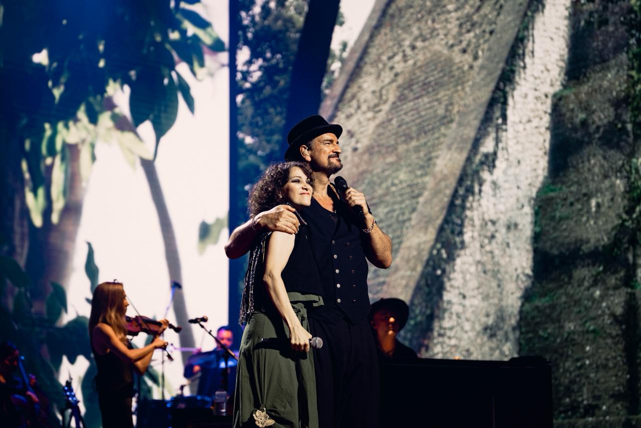 Ricardo Arjona y Gaby Moreno estremecieron al público al interpretar ...
