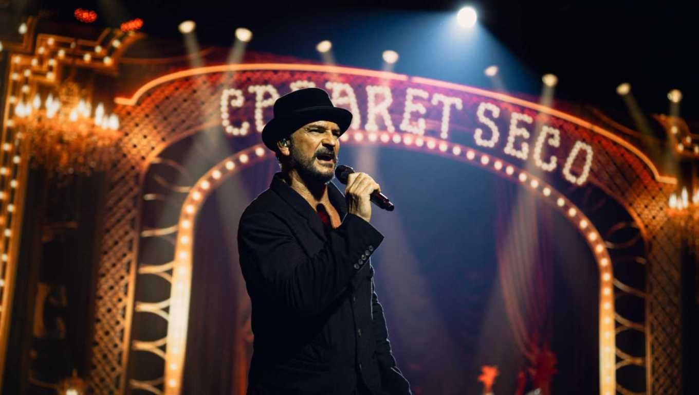 Chicago cantó con Ricardo Arjona en el inicio de la gira "Lo que el ...