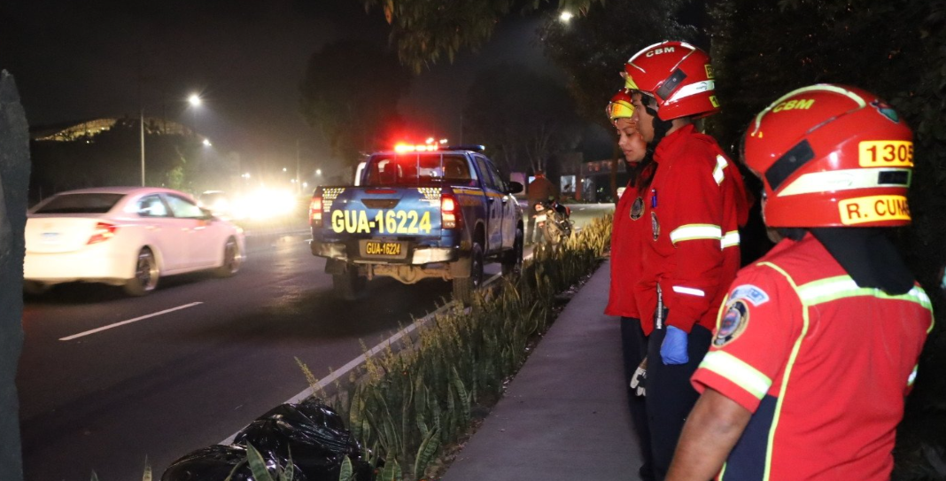 Cierran carriles en el bulevar El Naranjo por el hallazgo de dos cadáveres