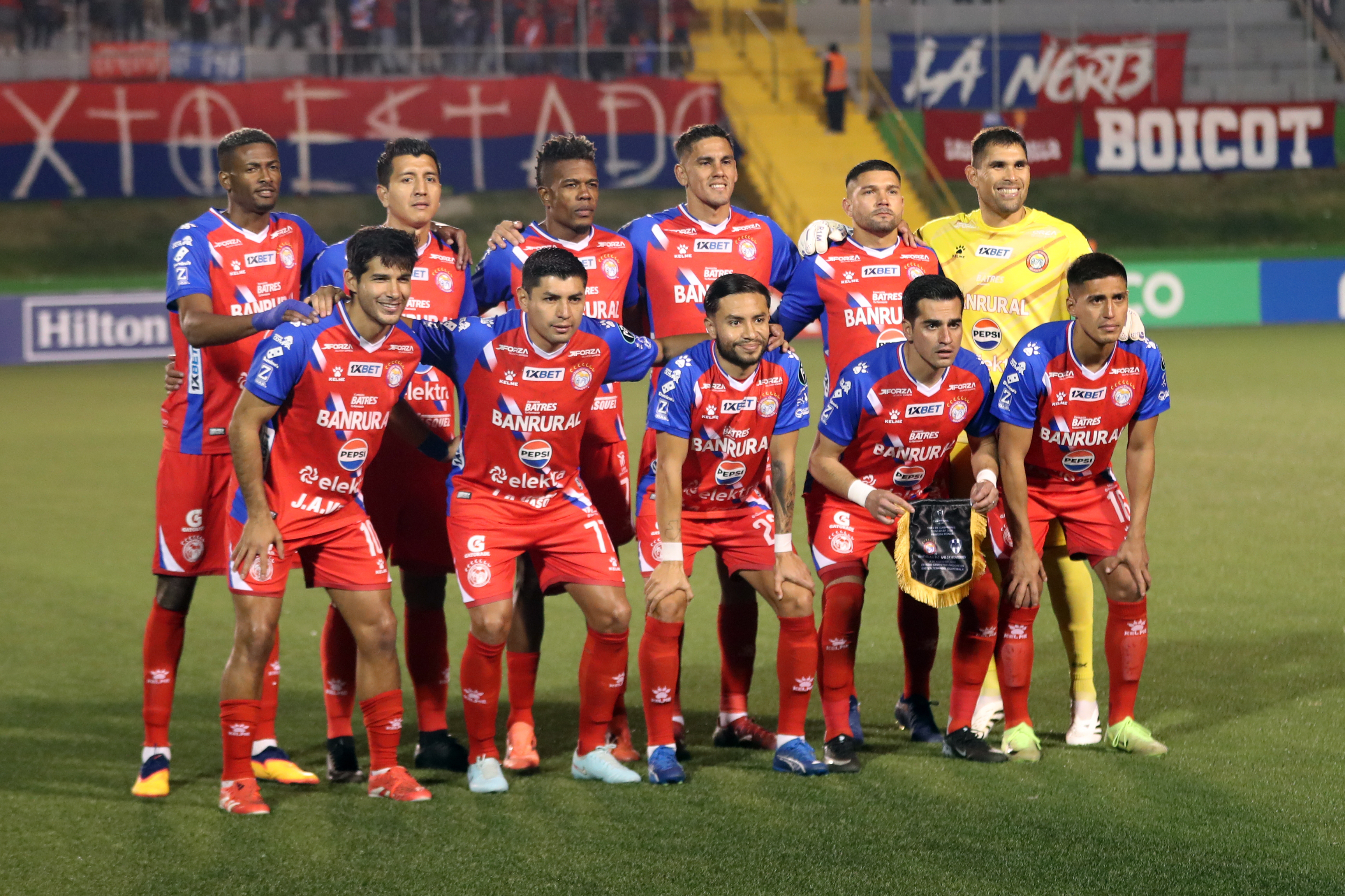 Fuerte multa a Xelajú MC: Concacaf sanciona al club por irregularidades ...