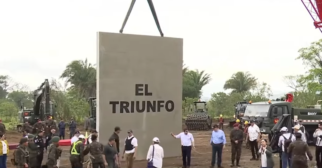 Colocan la primera piedra de la cárcel El Triunfo, en Morales, Izabal ...