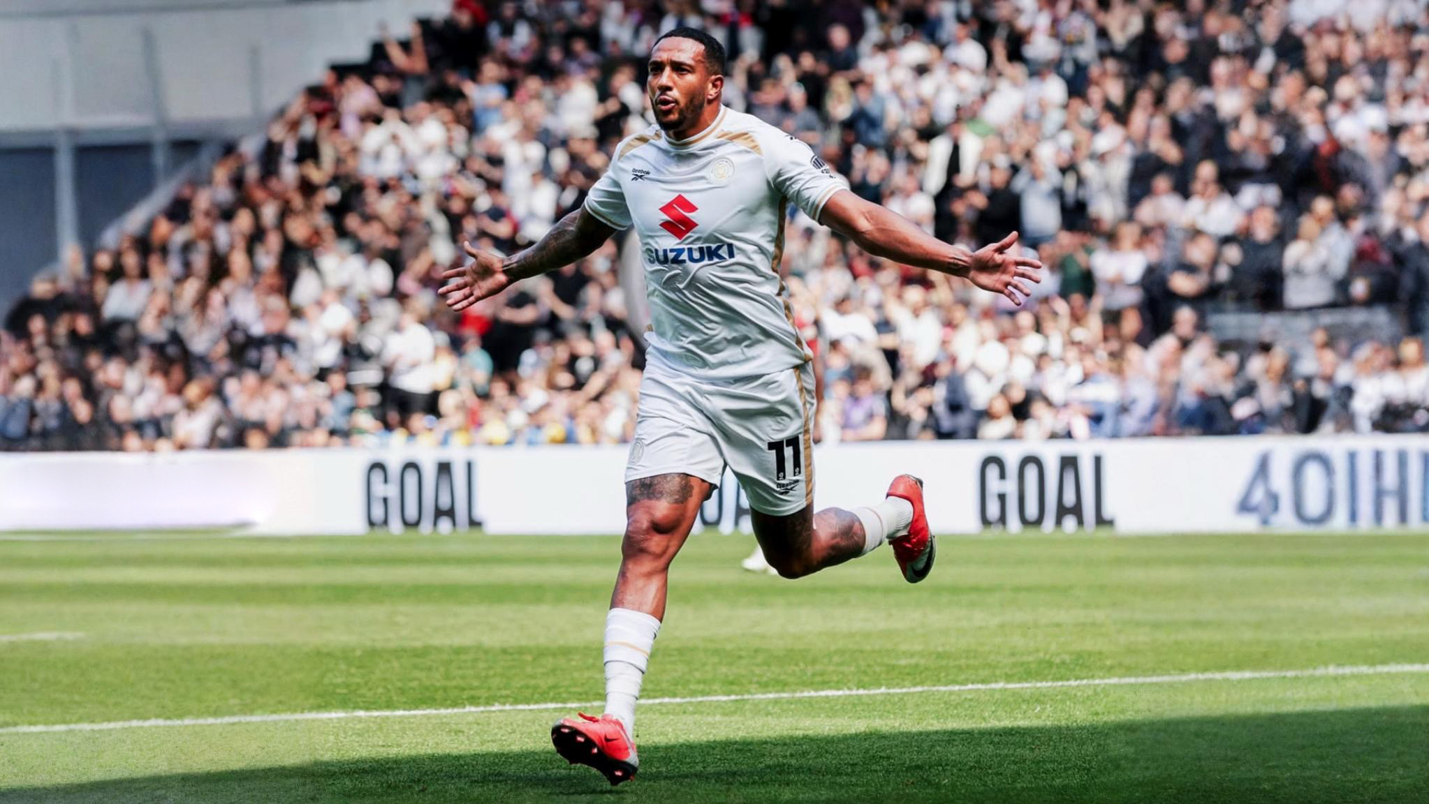 Con gol de Méndez-Laing, el MK Dons consigue el ascenso a la League One ...