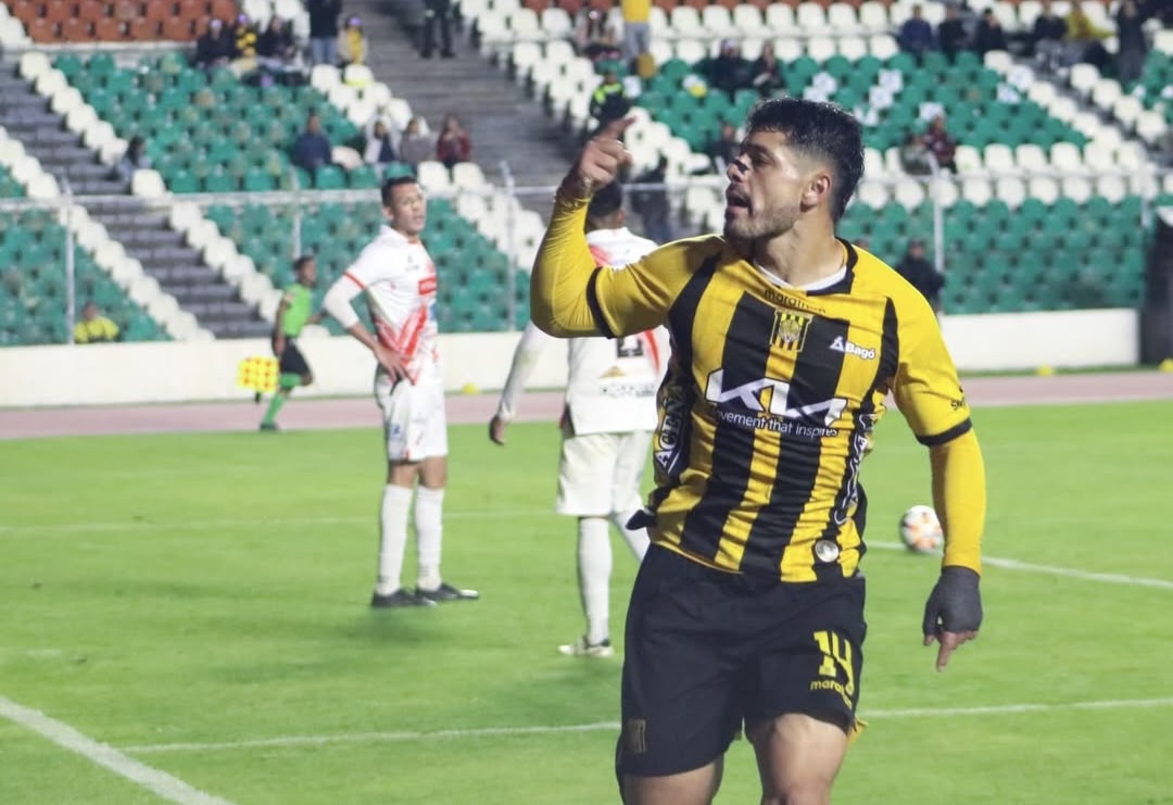 Darwin Lom lidera la victoria de The Strongest con doblete ante San Antonio