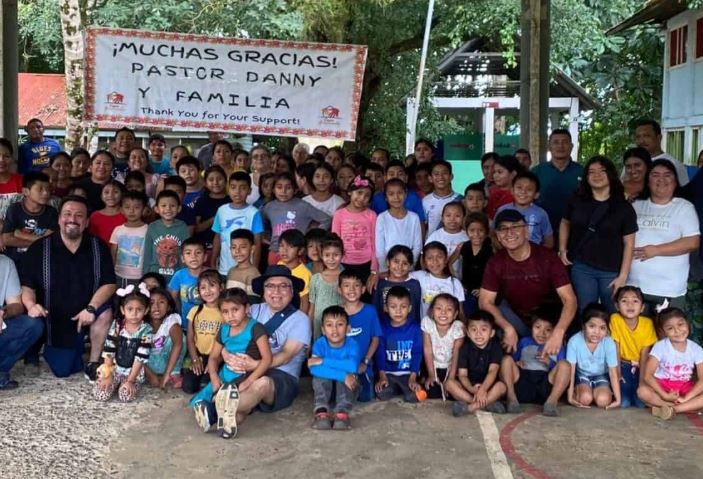 Fe, música y servicio: la historia de Danny Martínez, el migrante ...
