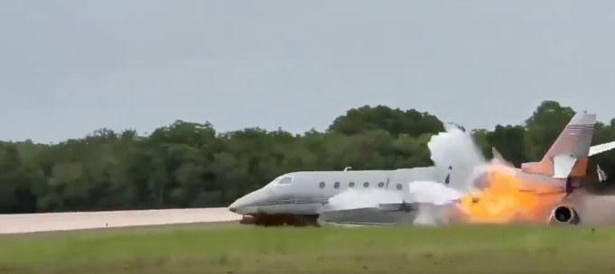 Video capta accidente de avión de EE. UU. durante aterrizaje en ...